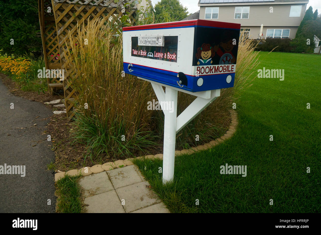 Book sharing box Stock Photo - Alamy