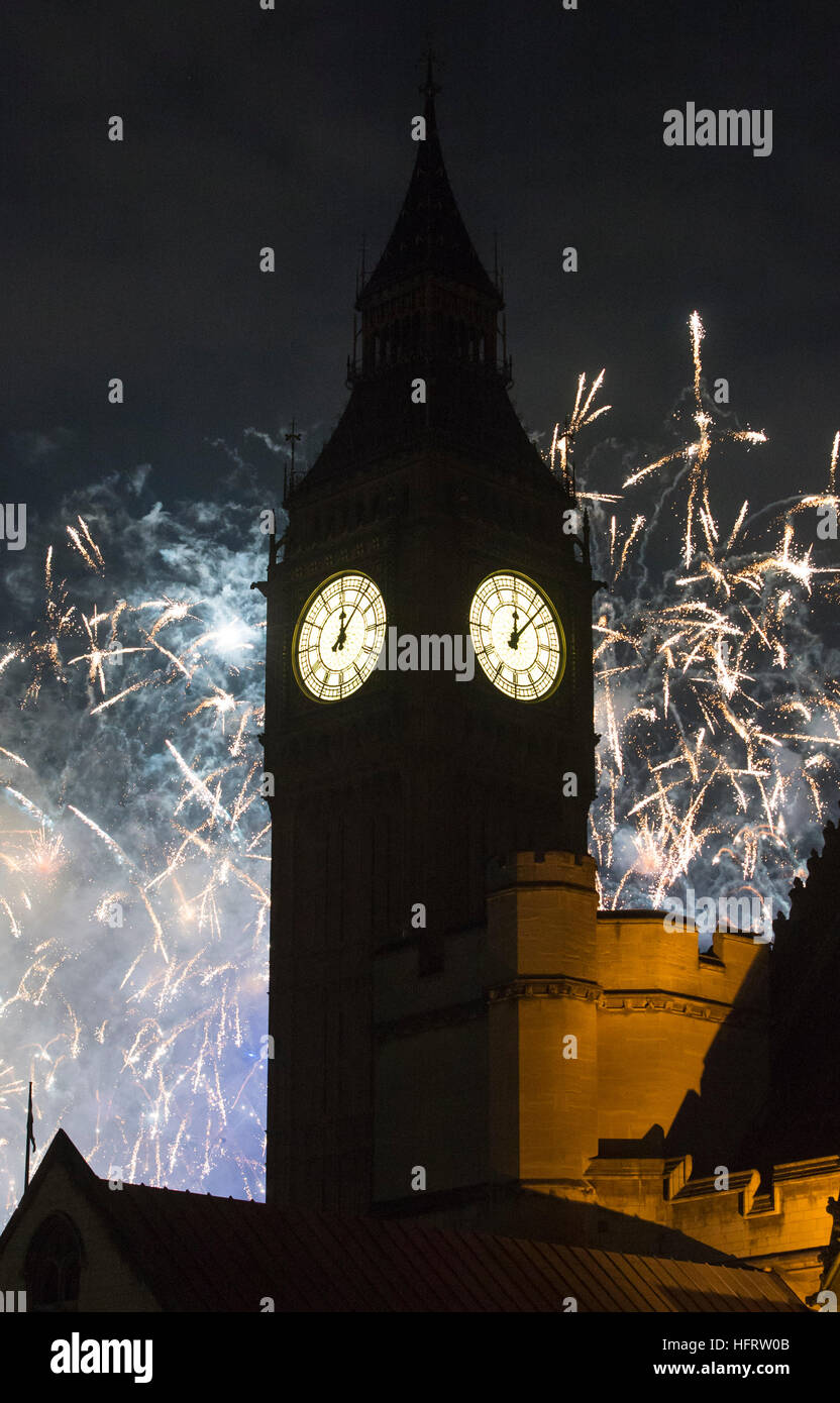 Fireworks light up sky over parliament hi-res stock photography and ...