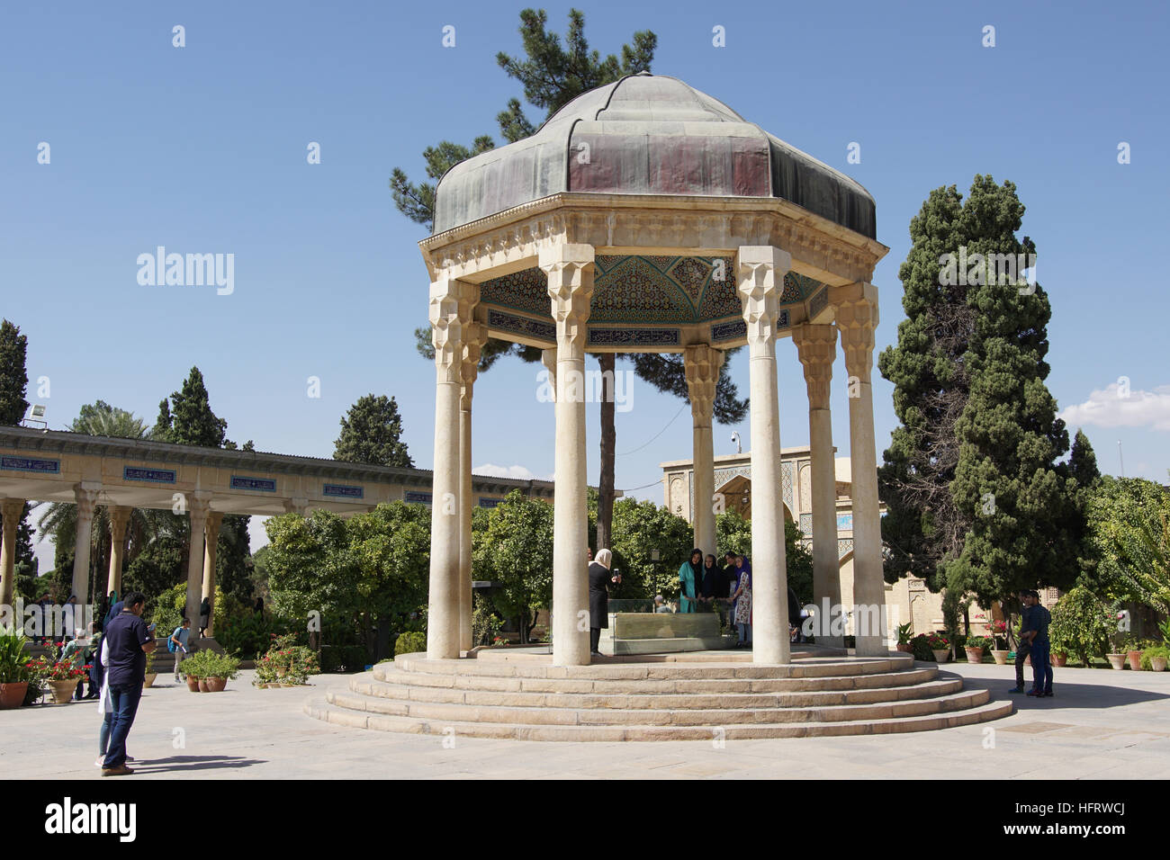 SHIRAZ, IRAN - OCTOBER 7, 2016: Tomb of the famous poet Hafis on ...