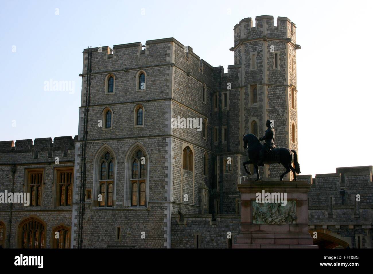 Horse statue windsor castle hi-res stock photography and images - Alamy