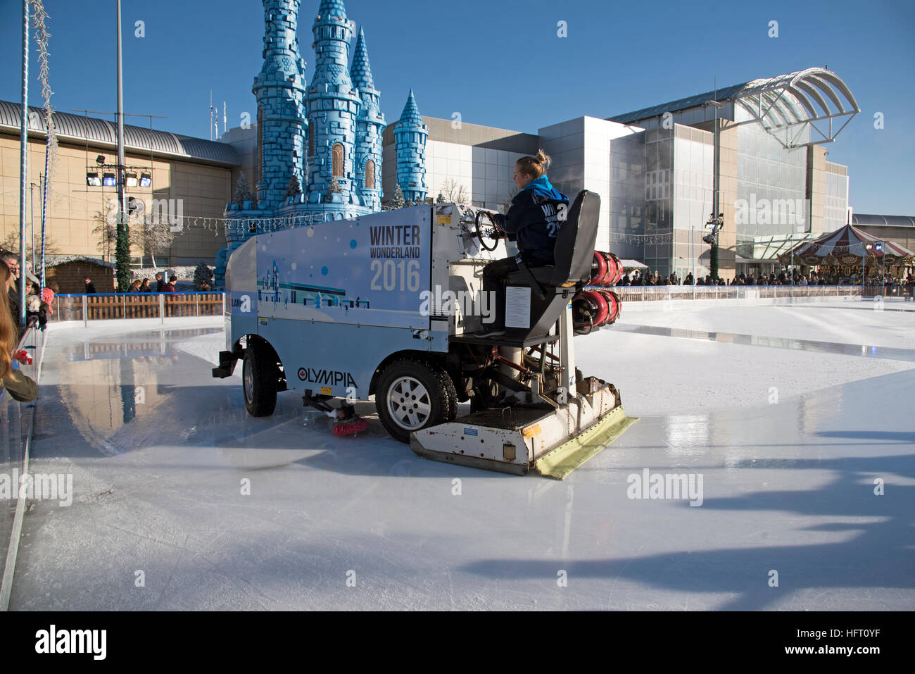 Resurfacing resurfacer hi-res stock photography and images - Alamy