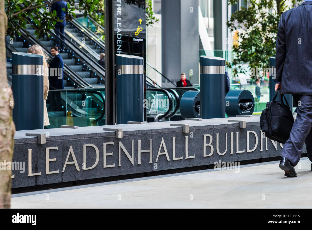 Aon building hi-res stock photography and images - Alamy
