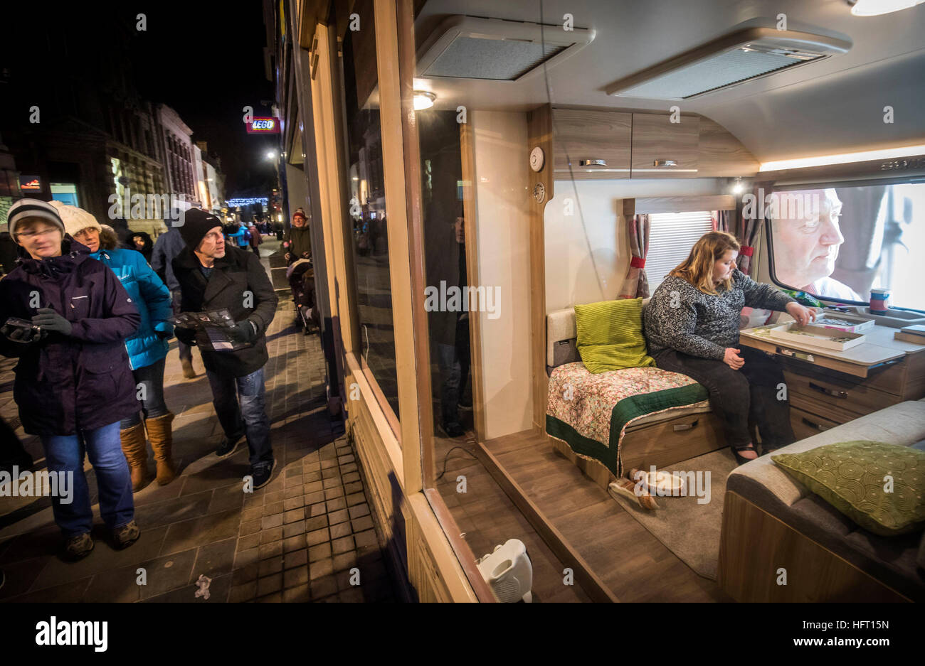 Shop window in hull hi-res stock photography and images - Alamy