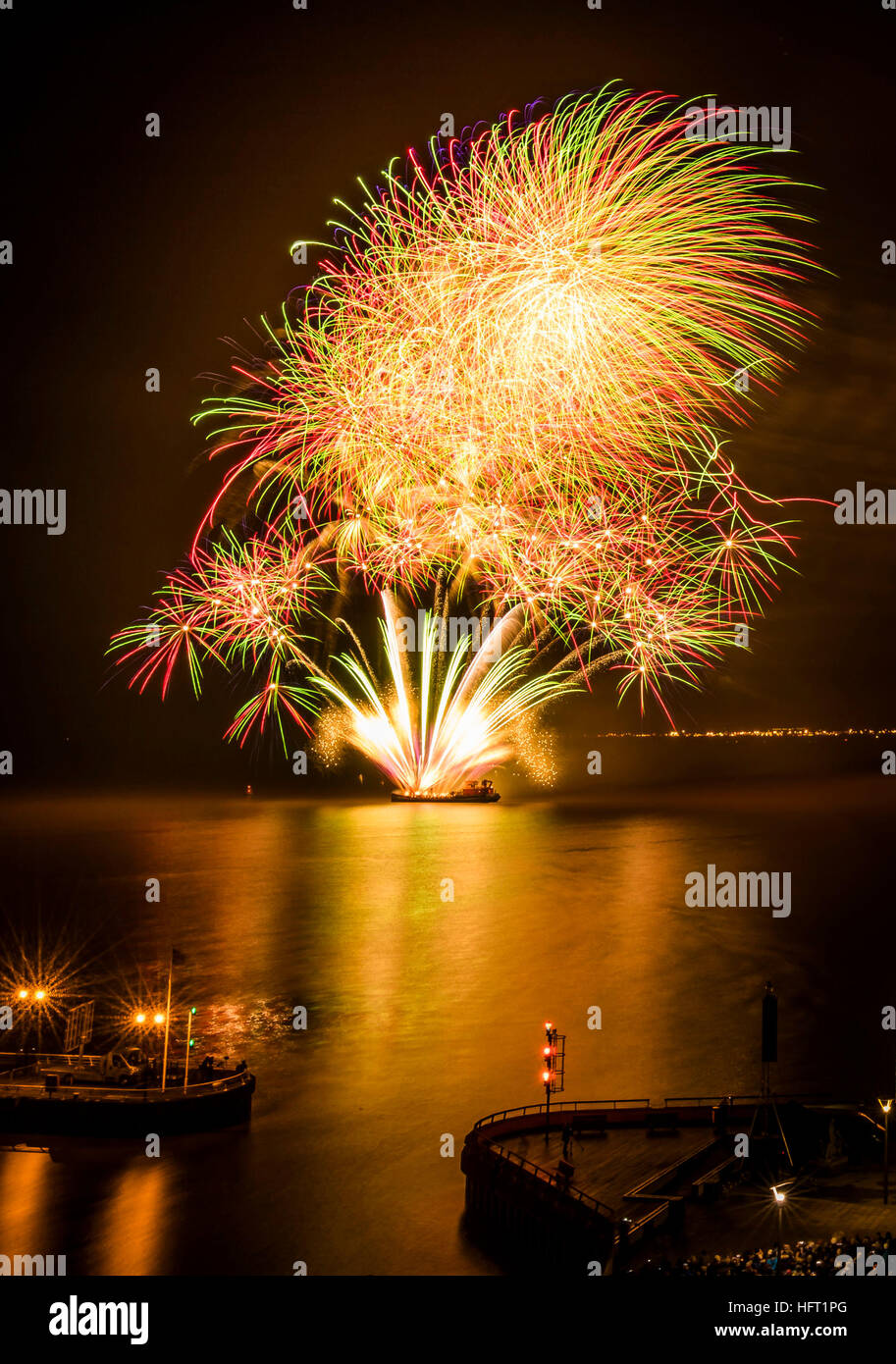 Humber river fireworks hi-res stock photography and images - Alamy