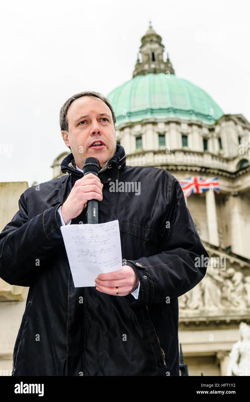 Nigel Dodds, MLA for North Belfast, addresses the crowd outside Belfast ...