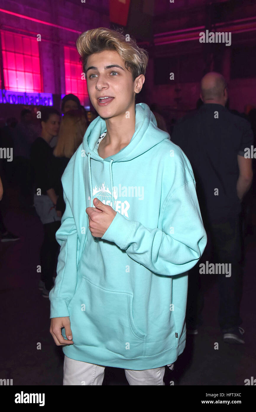 1Live Krone award at Jahrhunderhalle - After Party Featuring: Lukas ...