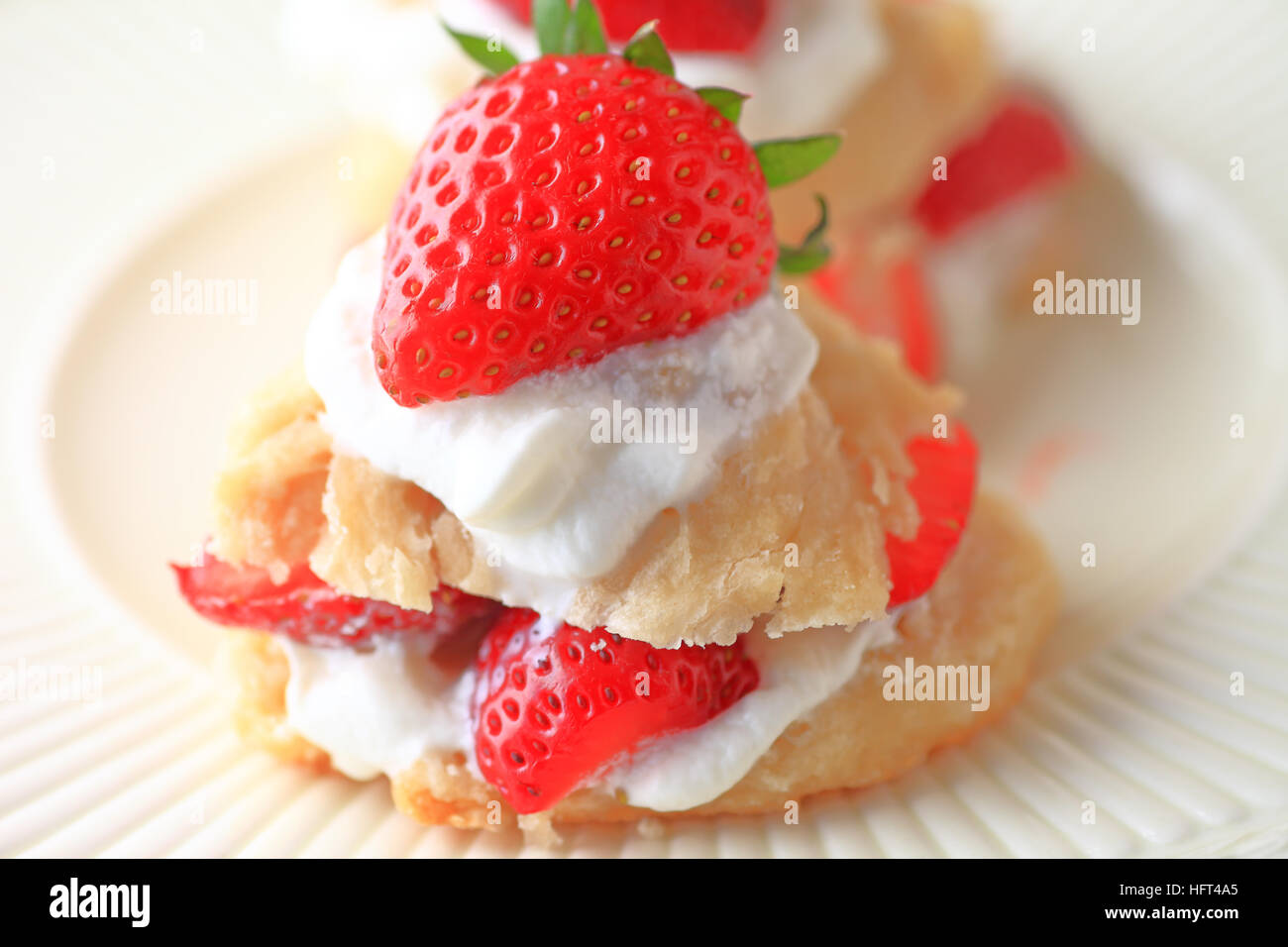 Shortcakes hi-res stock photography and images - Alamy