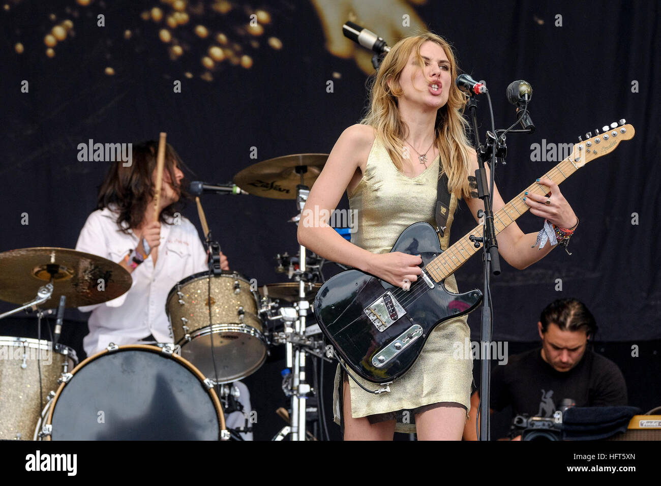 Wolf alice 2016 hi-res stock photography and images - Alamy