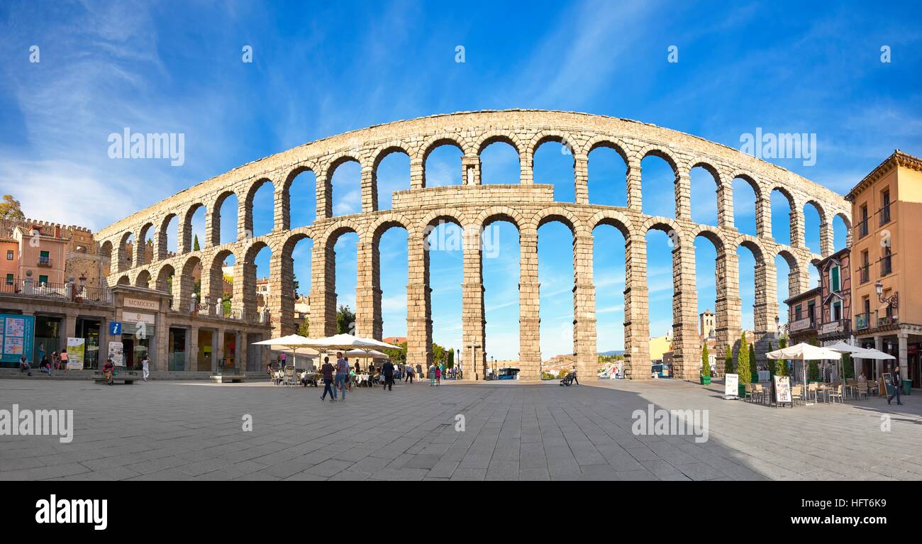 Roman aqueduct bridge, Segovia, Spain UNESCO Stock Photo - Alamy