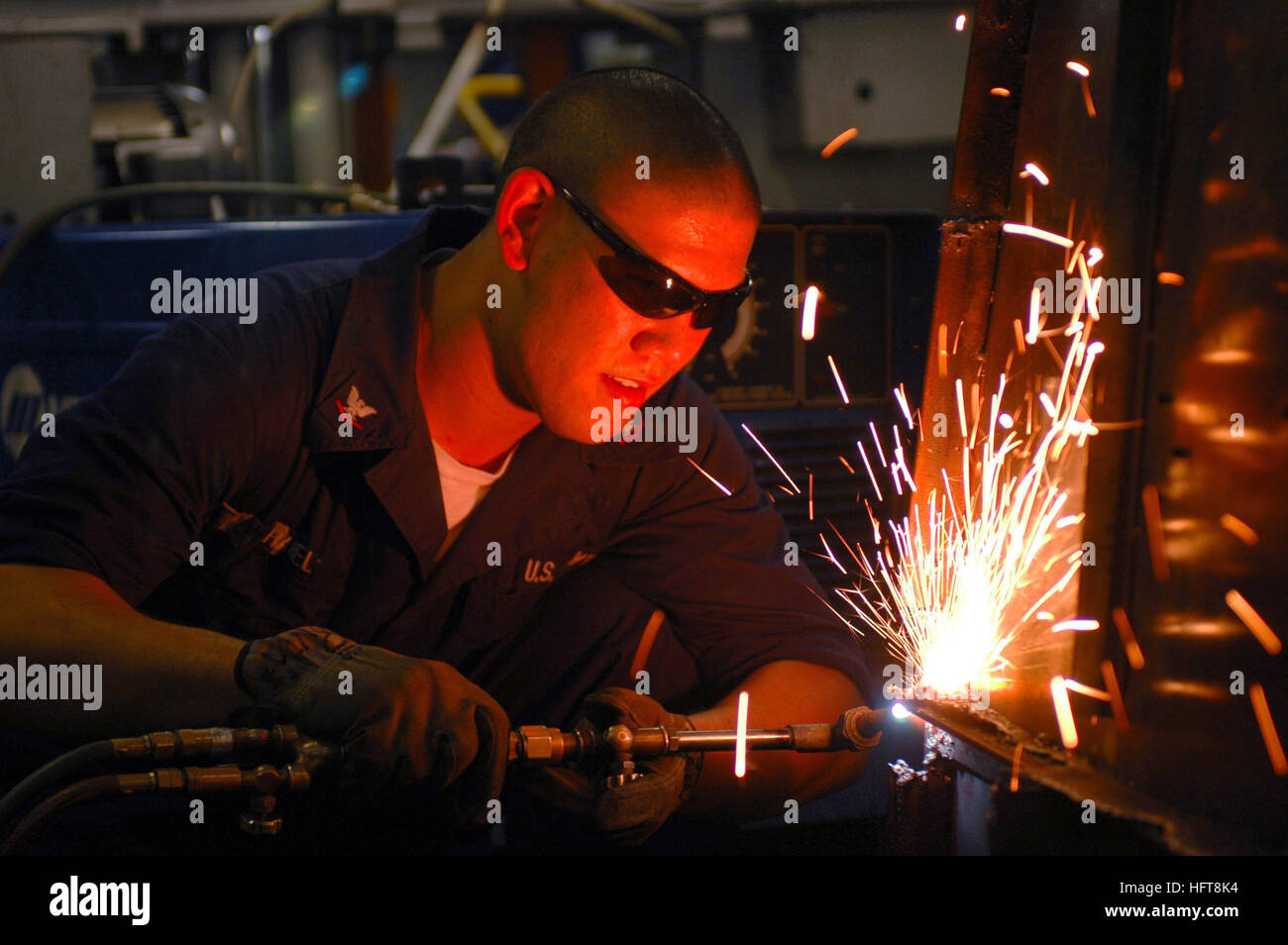 Hull maintainence technician hi-res stock photography and images - Alamy