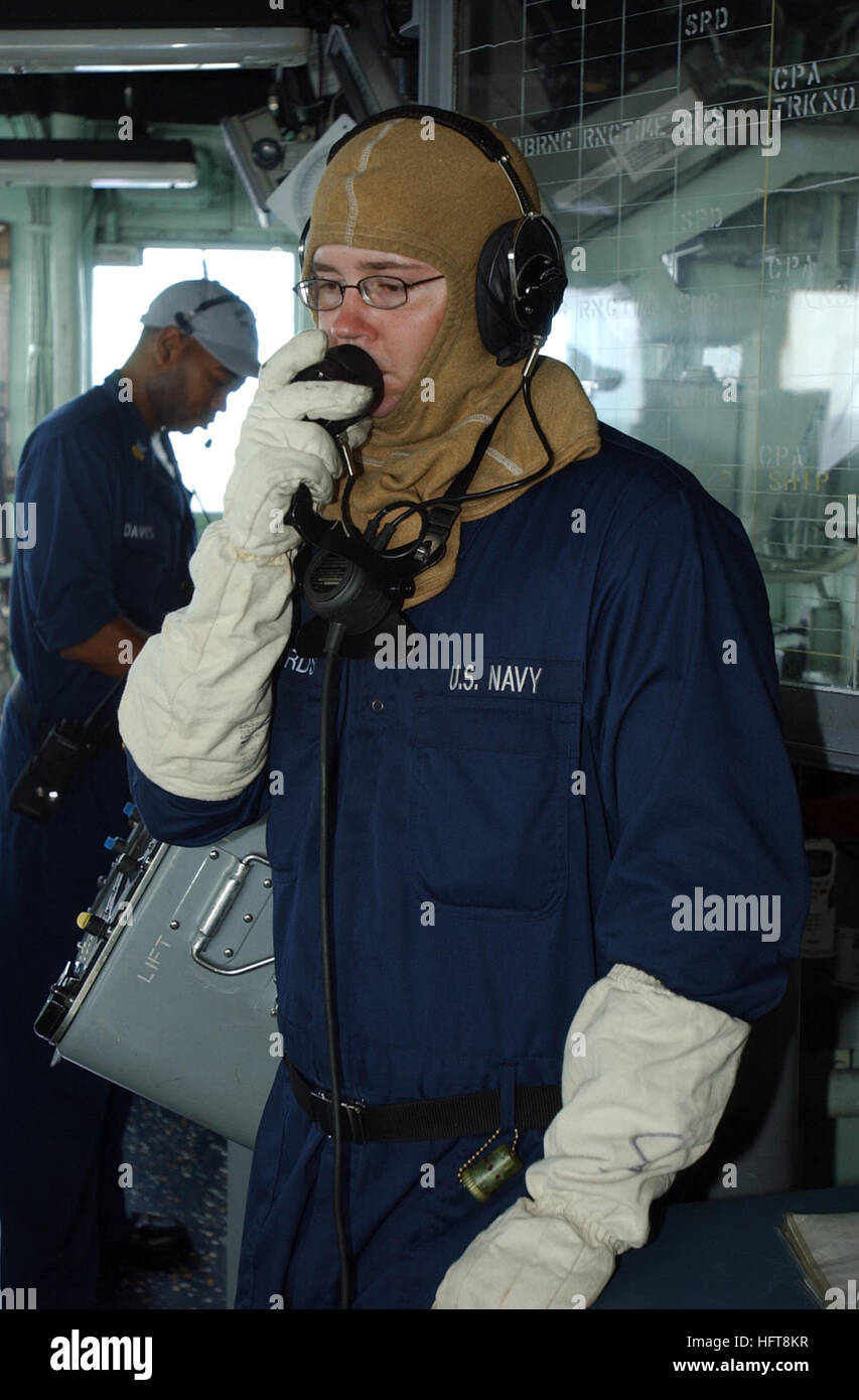 080628-N-8943B-012 ATLANTIC OCEAN (June 28, 2008) Operations Specialist ...