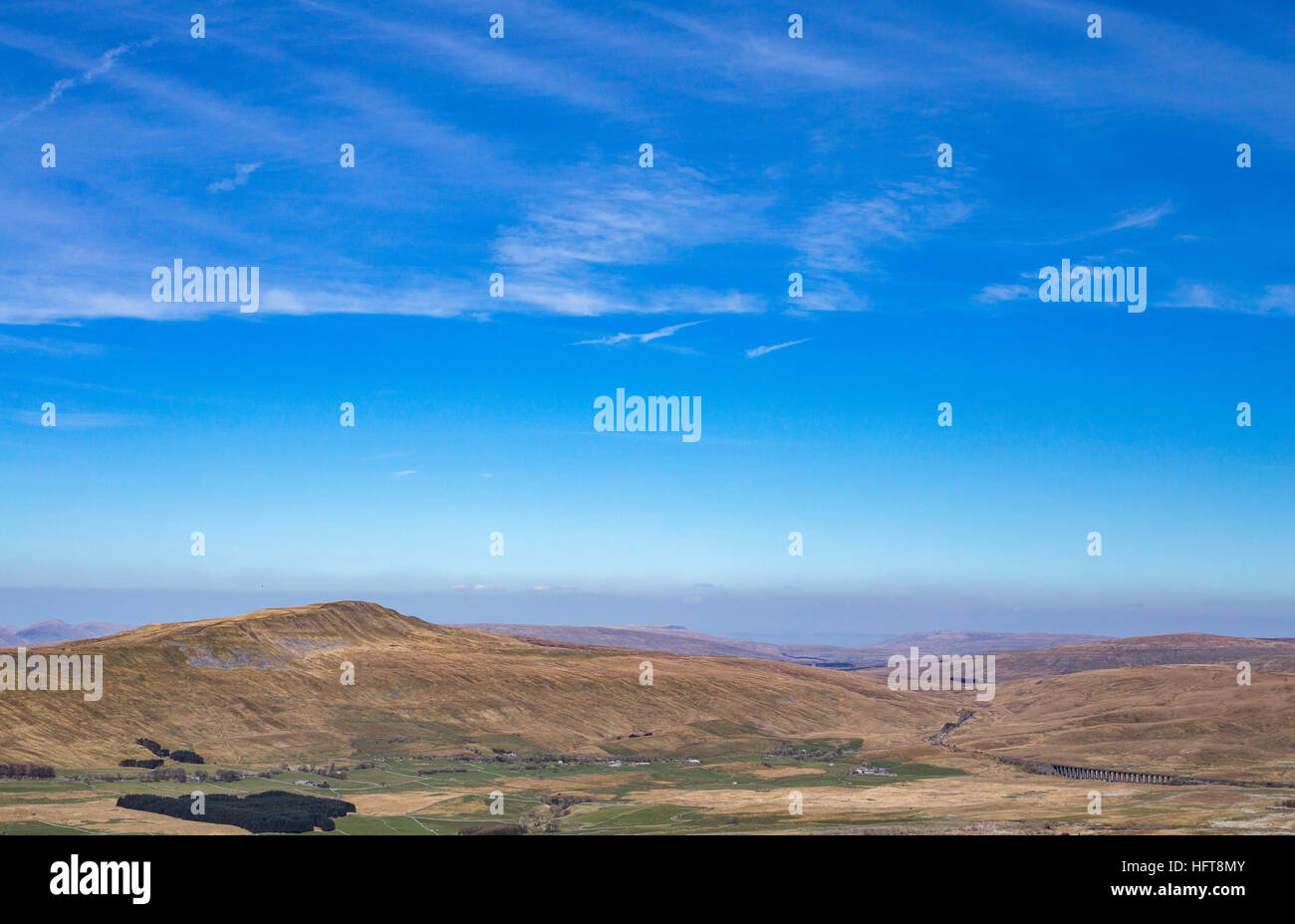 Yorkshire three peaks of whernside hi-res stock photography and images ...