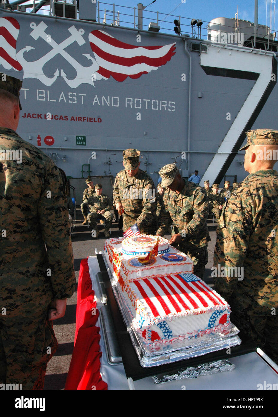 Navy 231st birthday hi-res stock photography and images - Alamy