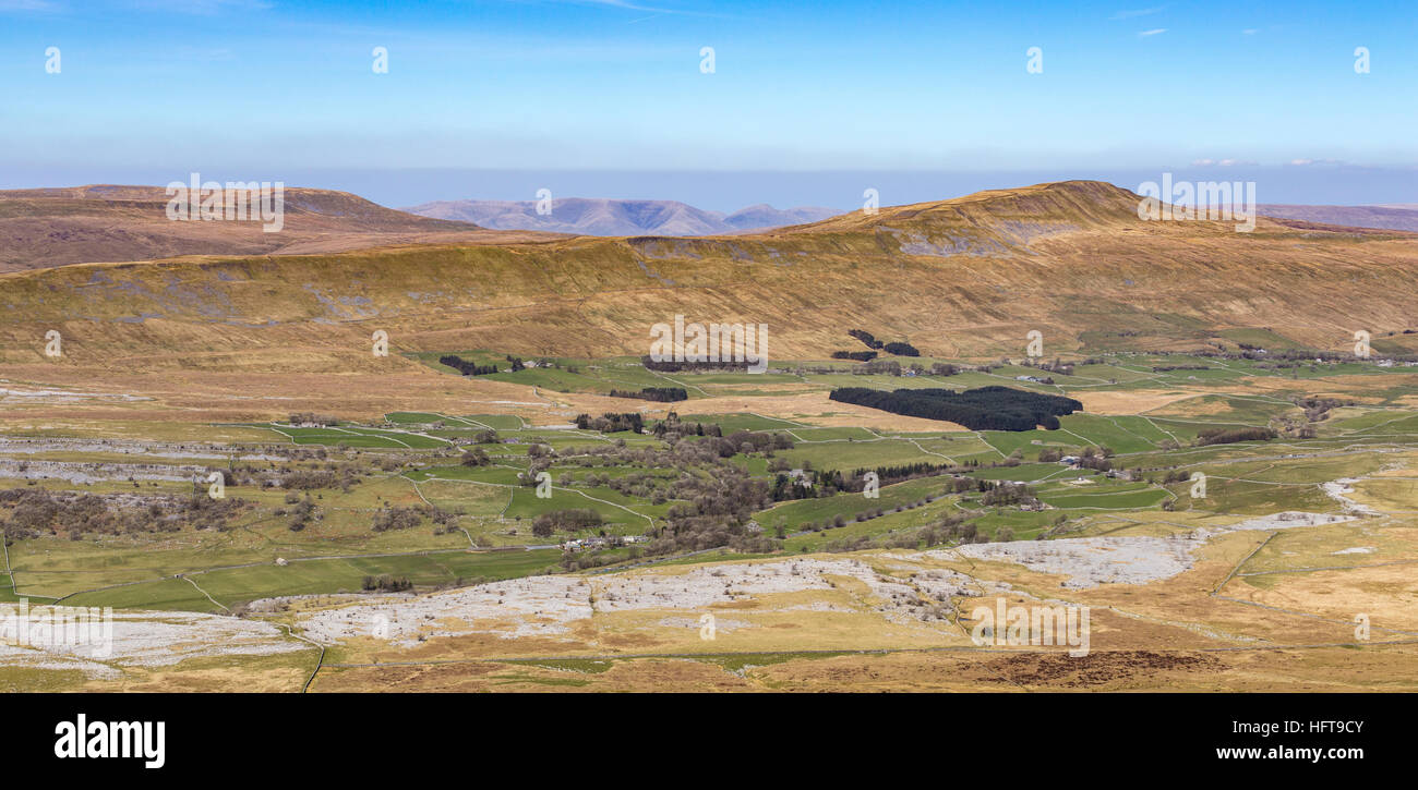 Yorkshire three peaks of whernside hi-res stock photography and images ...