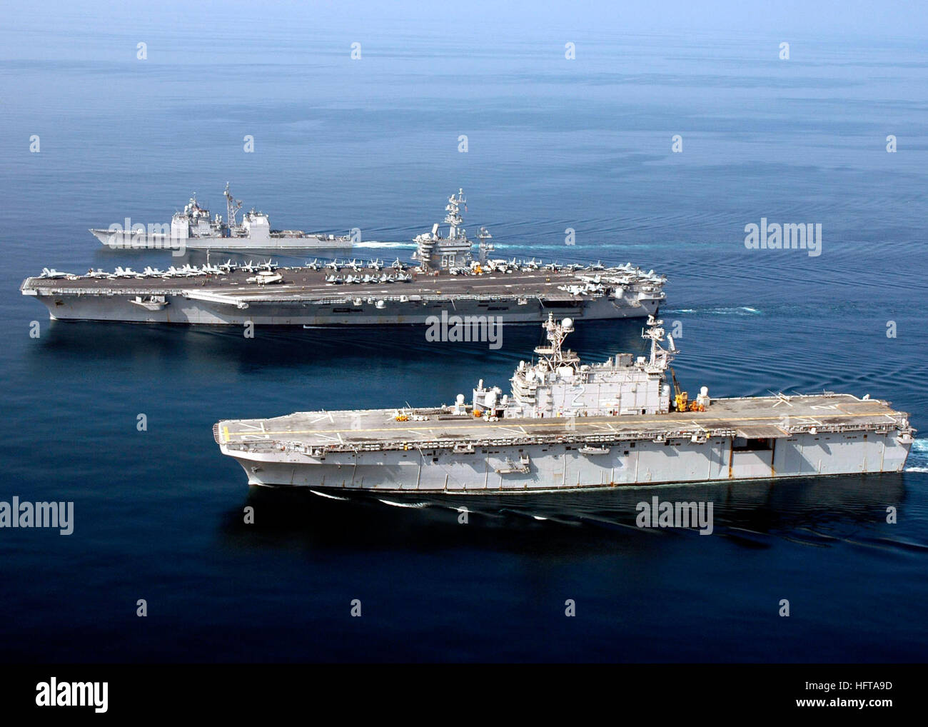 Amphibious assault ship uss saipan lha 2 hi-res stock photography and ...