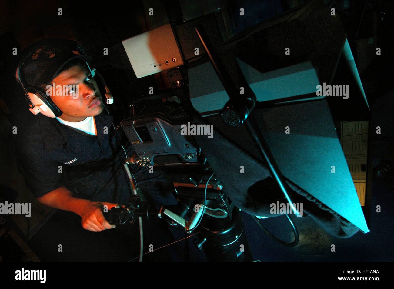 Navy media content service hi-res stock photography and images - Alamy