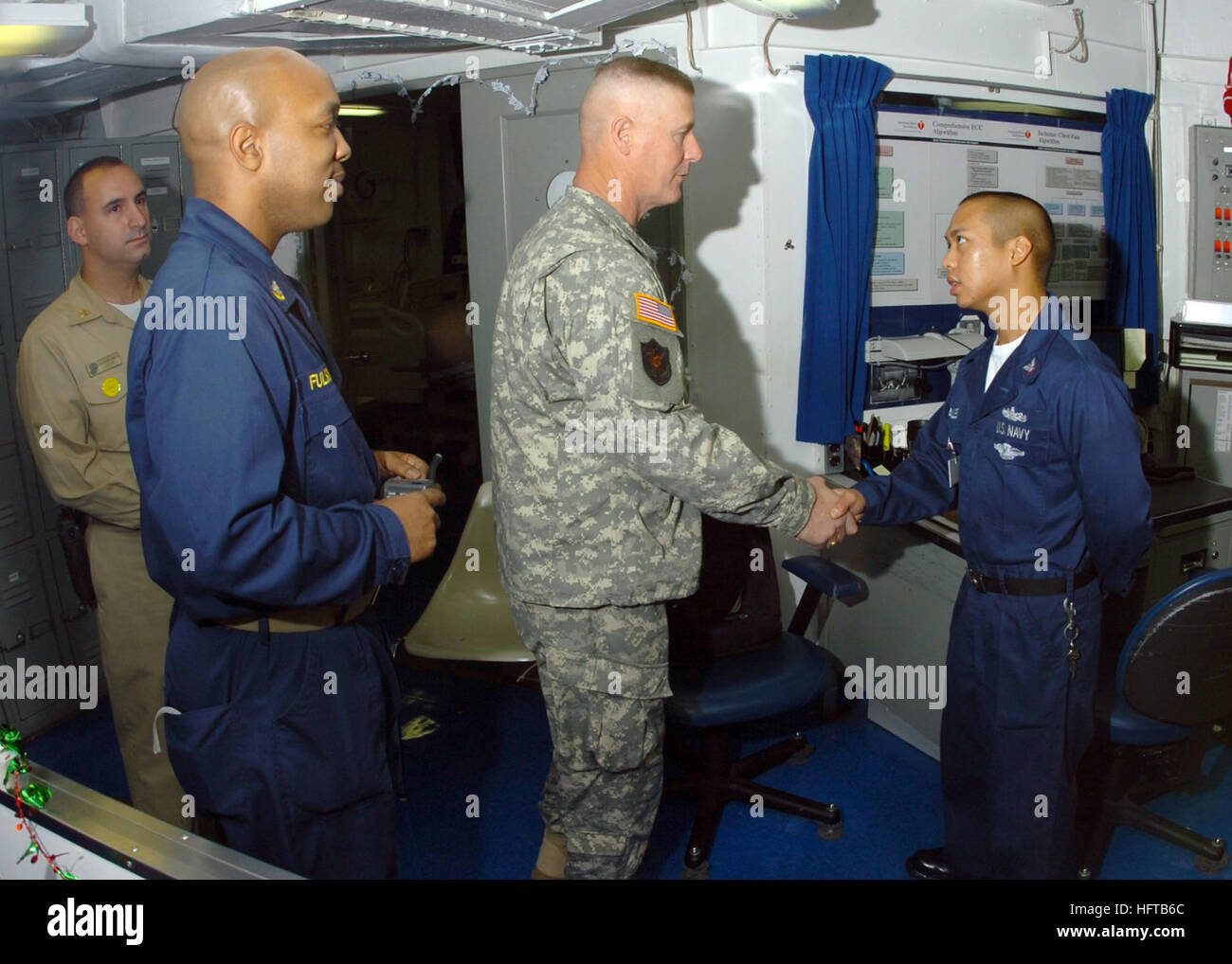 Nimitz class aircraft carrie hi-res stock photography and images - Alamy