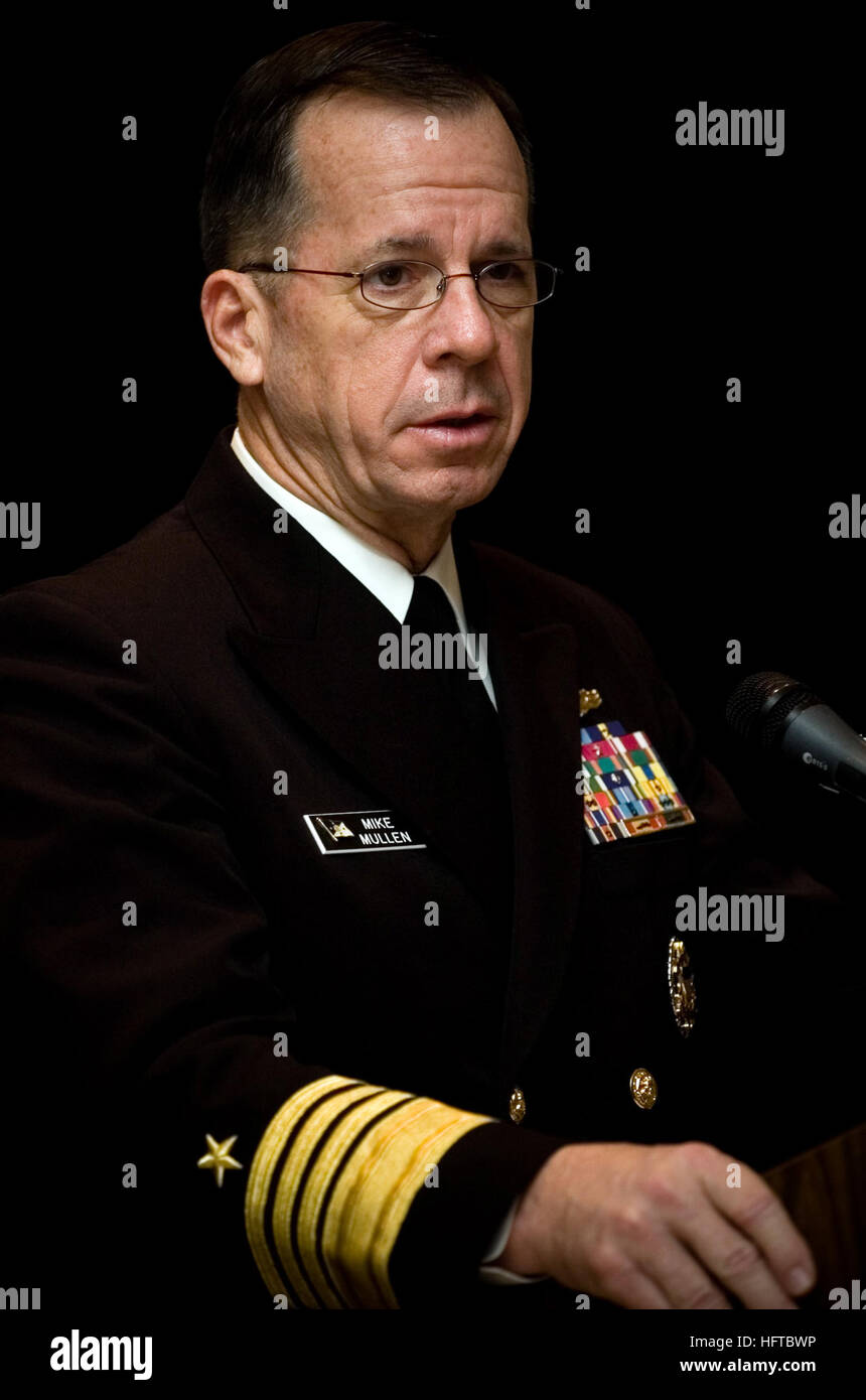 Chief of naval operations cno adm mike mullen hi-res stock photography ...