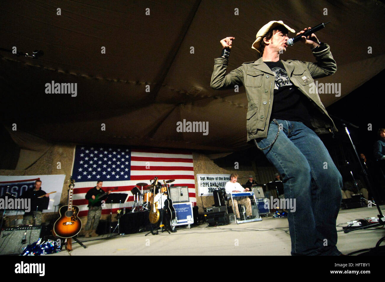Army band personnel perform hi-res stock photography and images - Alamy