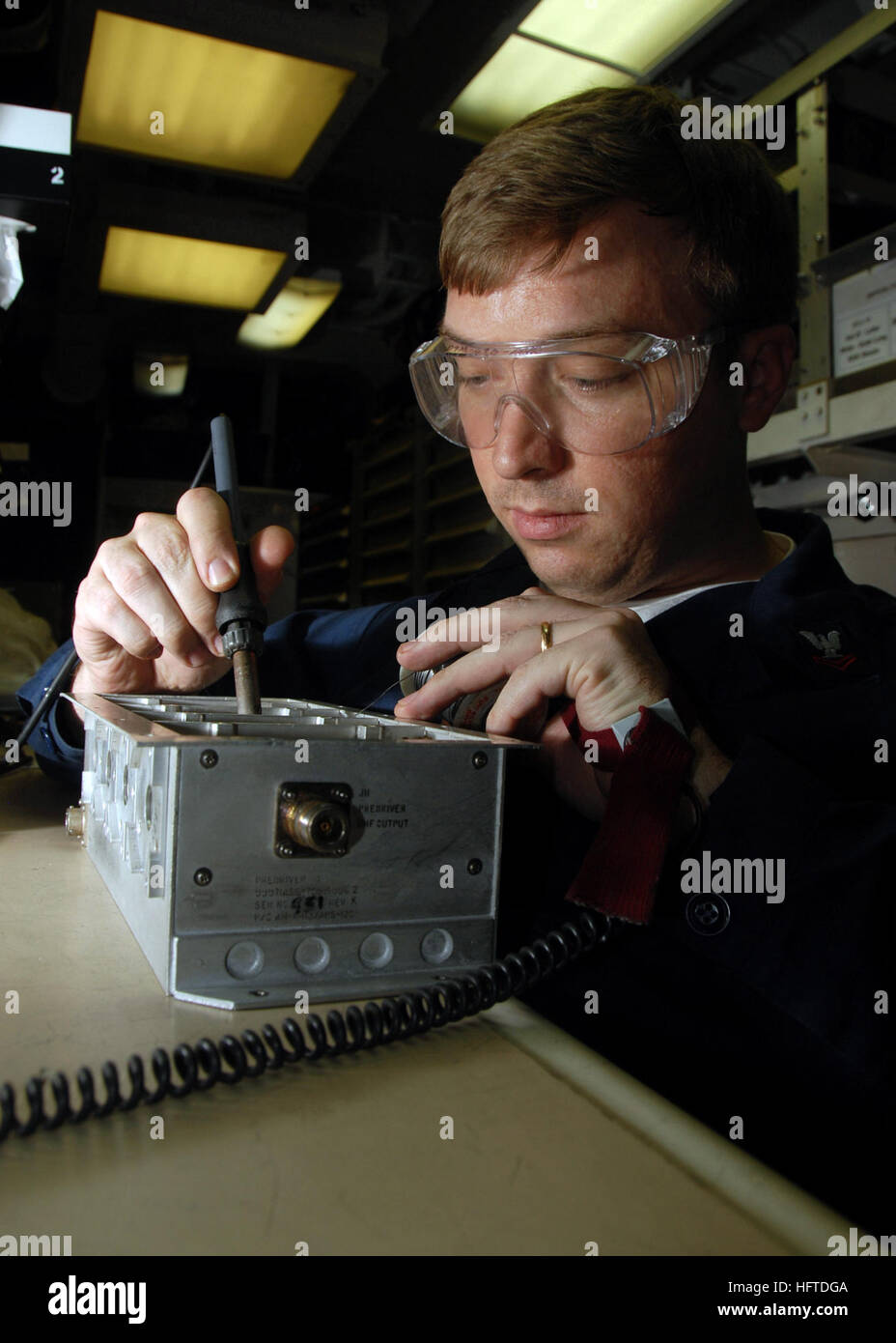 Electronics technician 2nd class jason hi-res stock photography and ...
