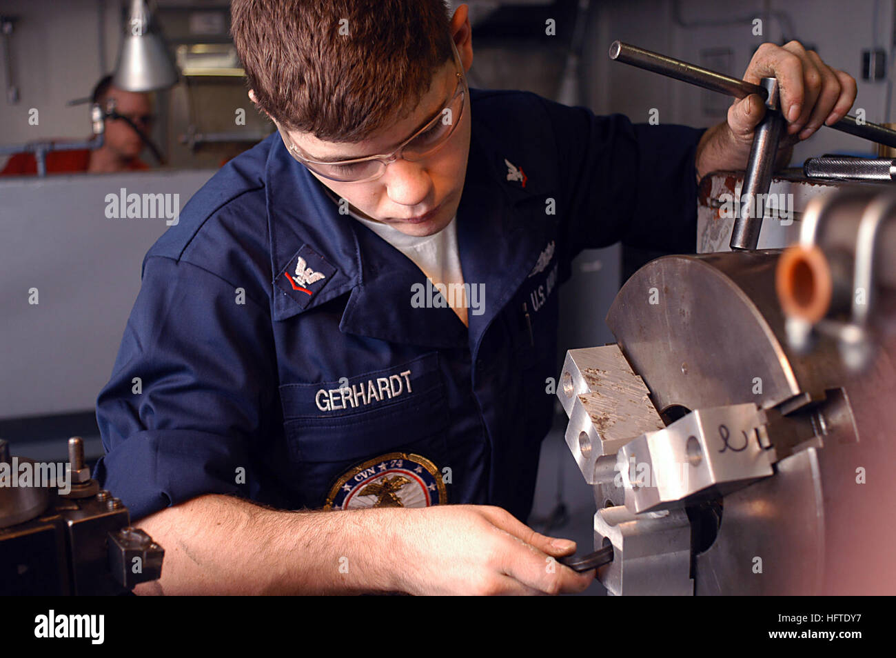 070125-N-3038W-078 Pacific Ocean (Jan. 26, 2007) - Machinery Repairman ...