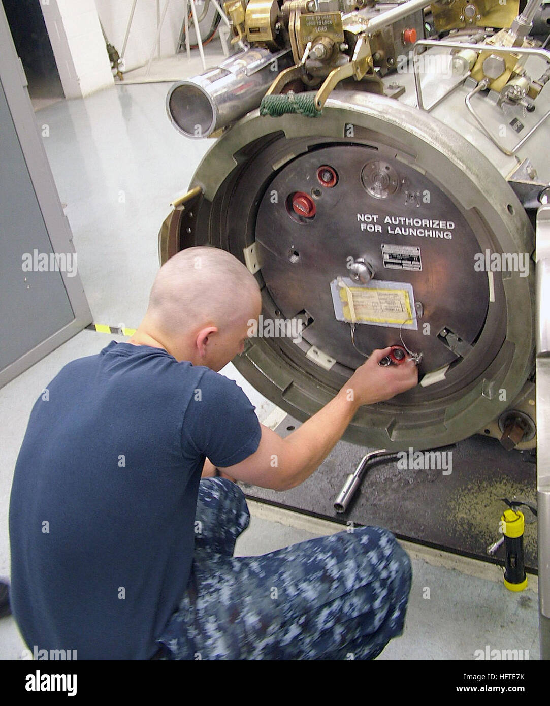 Basic enlisted submarine school hi-res stock photography and images - Alamy