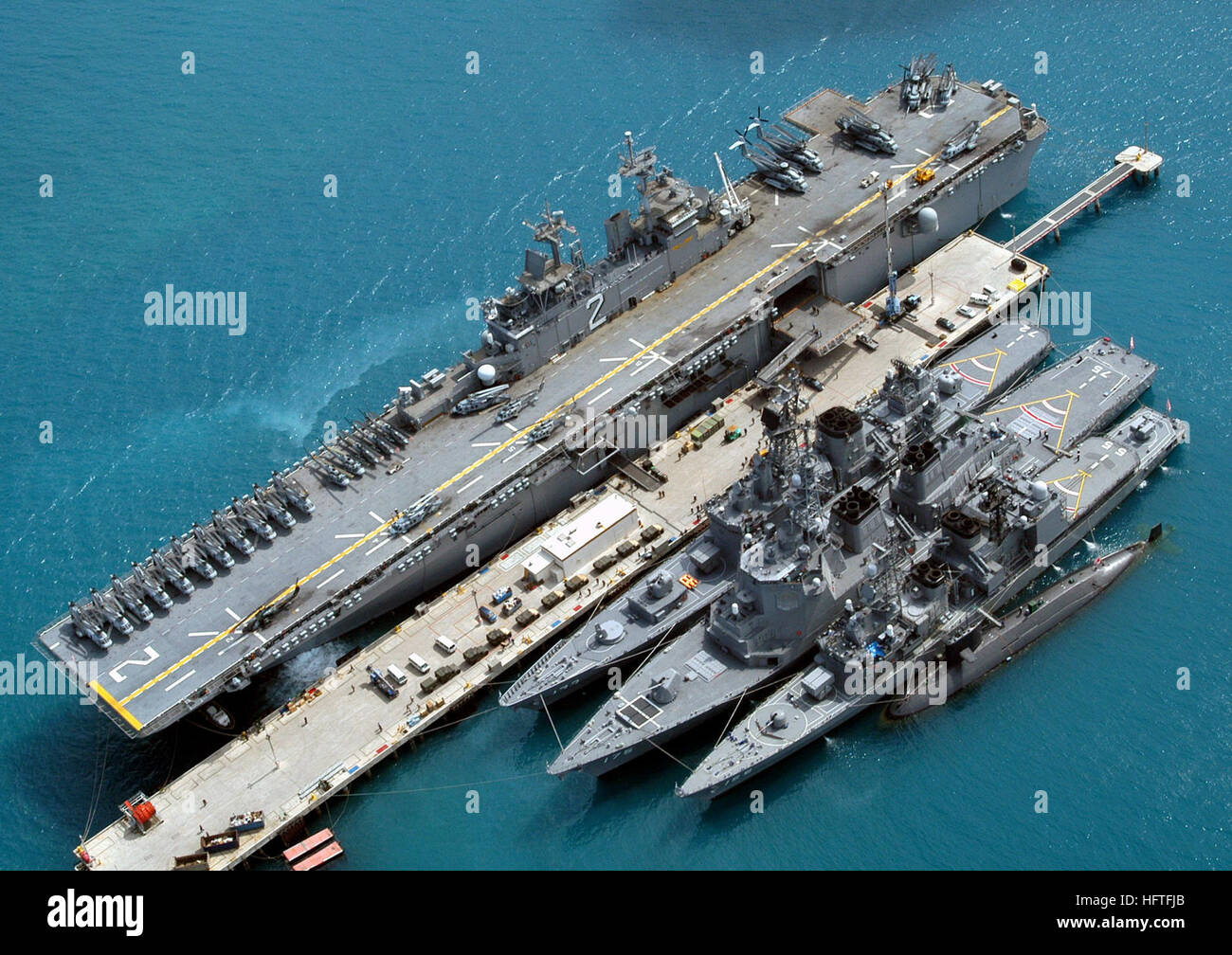 Port side view us navy hi-res stock photography and images - Alamy