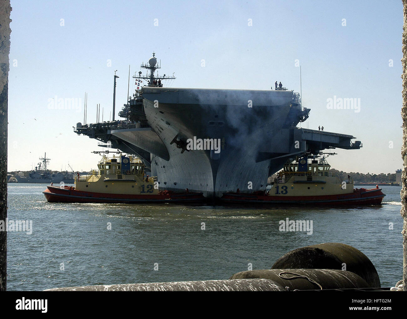 Uss john f kennedy cv 67 hi-res stock photography and images - Alamy