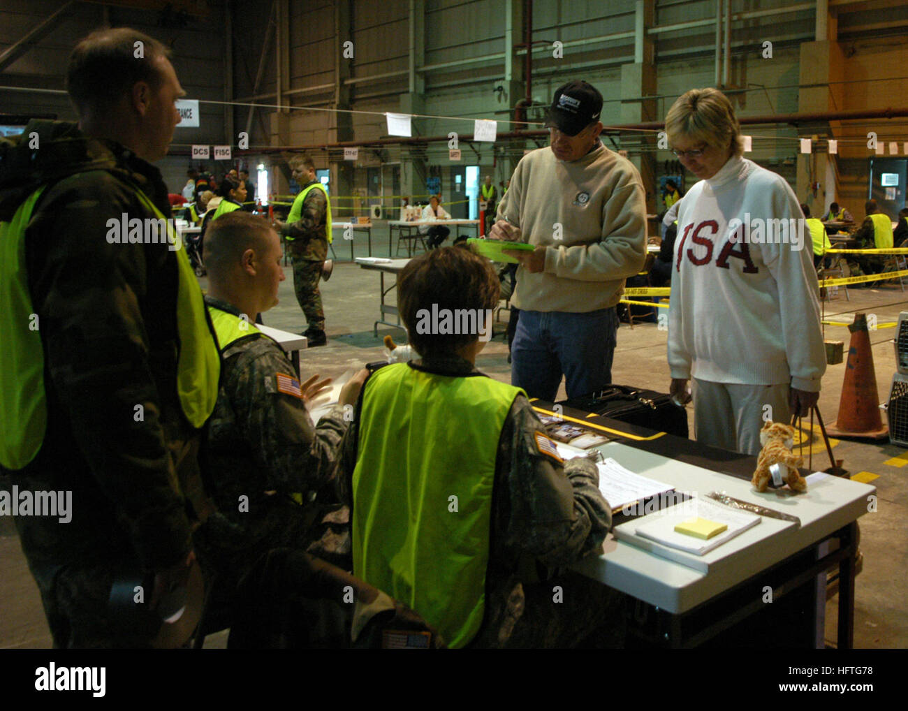 070223-N-7581R-039 SIGONELLA, Sicily (Feb. 23, 2007) - Lt Cmdr. Kathy ...