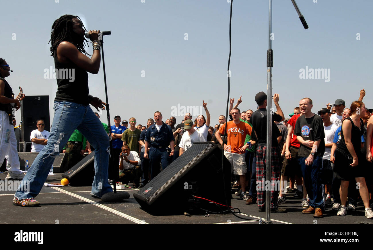 070314-N-7780S-214 ARABIAN SEA (March 14, 2007)- Singer Curtis Roach ...
