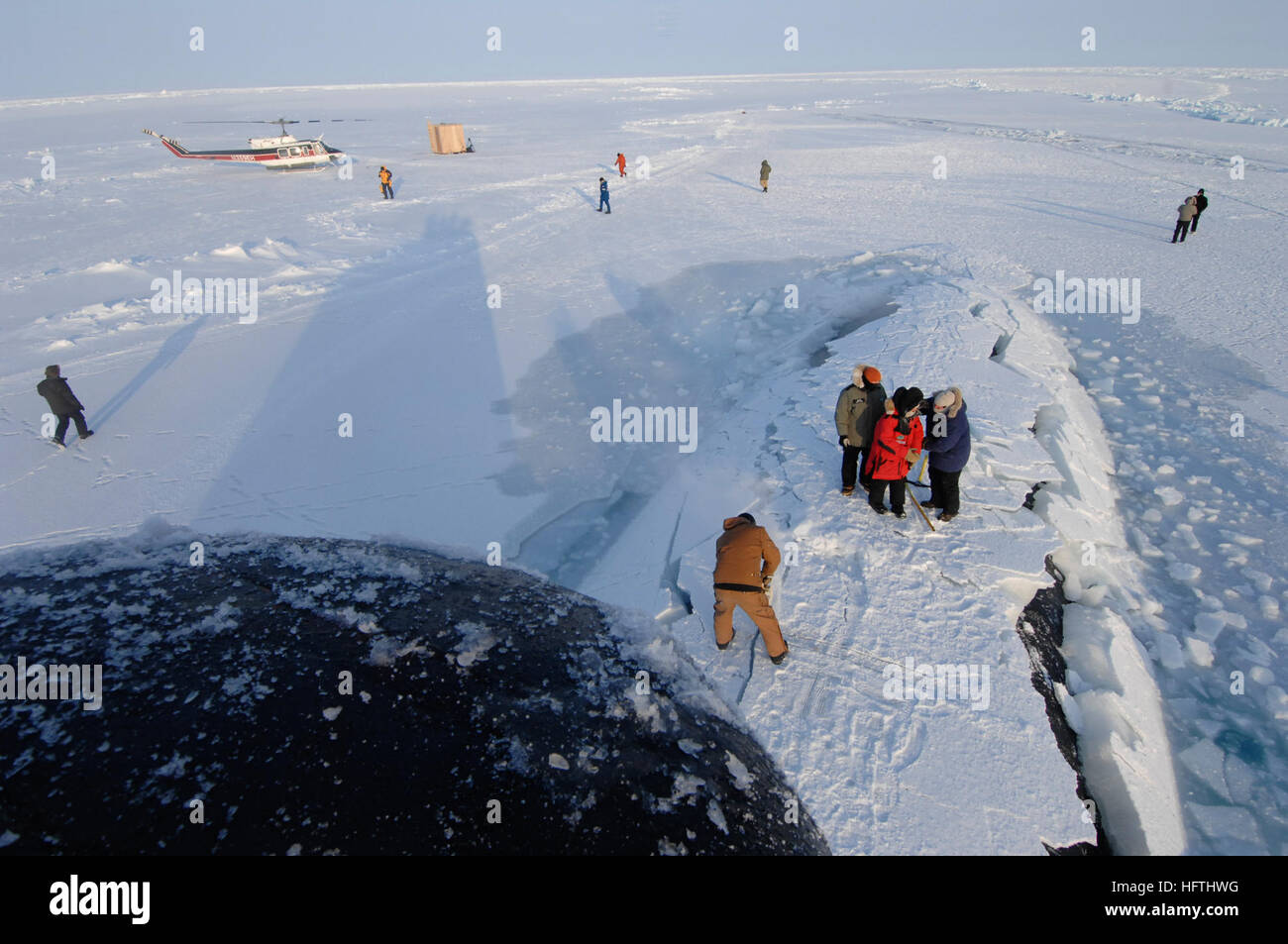 Us navy submarine ice hi-res stock photography and images - Alamy