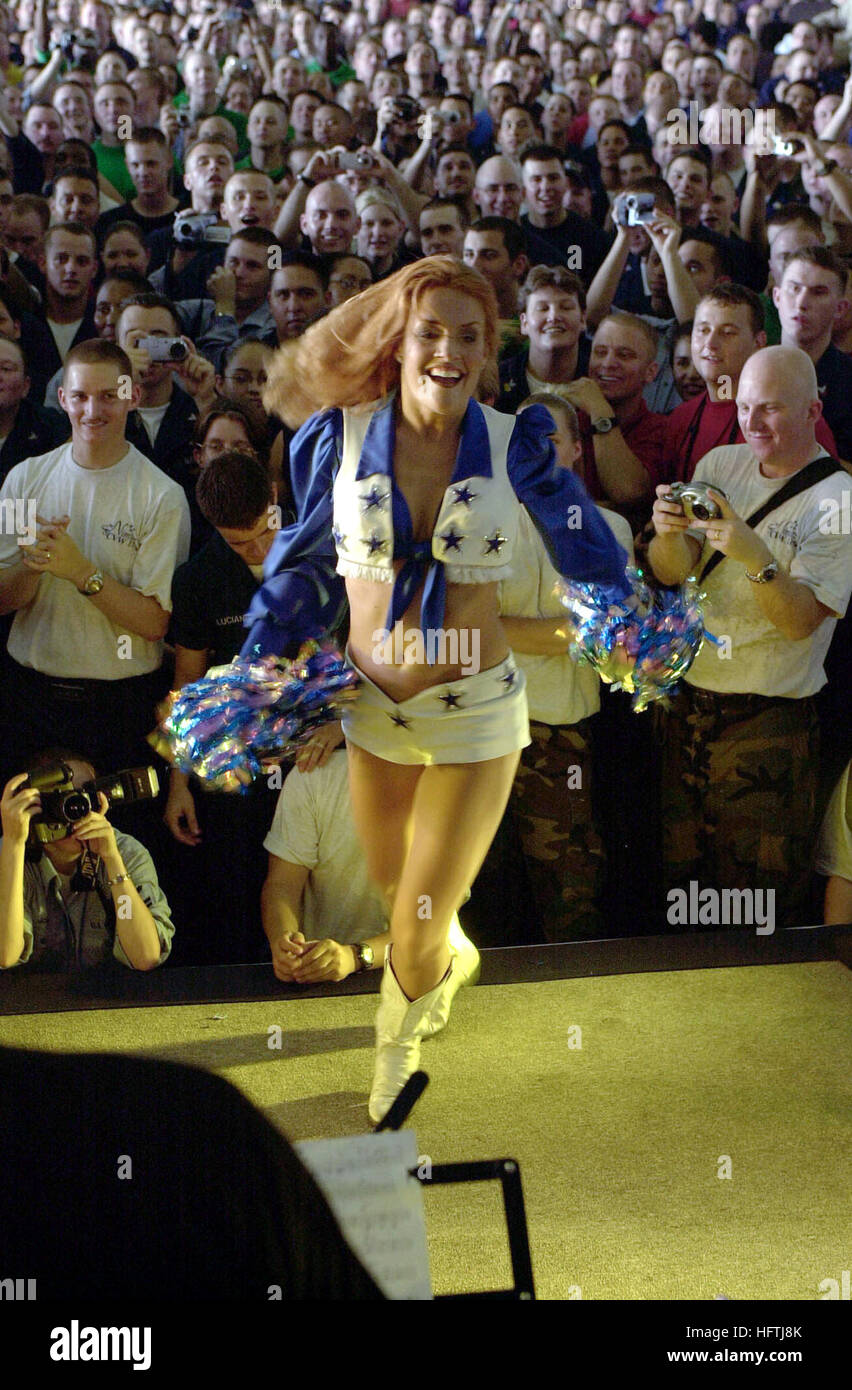 Uso show dallas cheerleaders cowboy hi-res stock photography and images ...