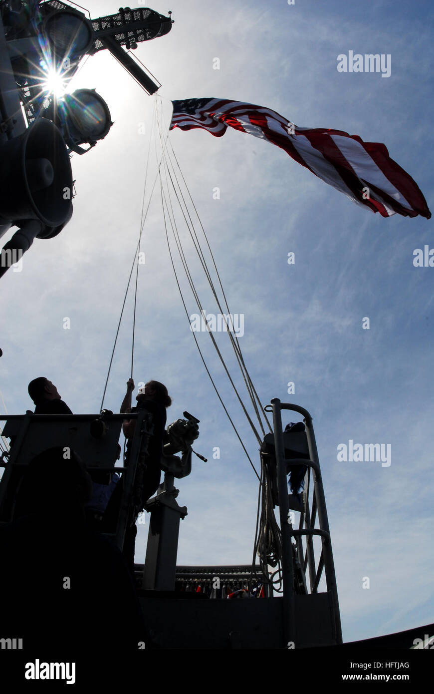 Sailors aloft hi-res stock photography and images - Alamy