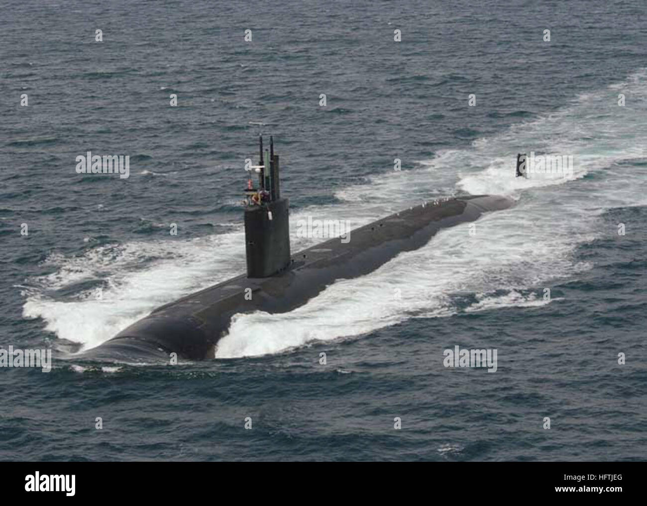 Maintenance crewmen aboard nuclear hi-res stock photography and images ...