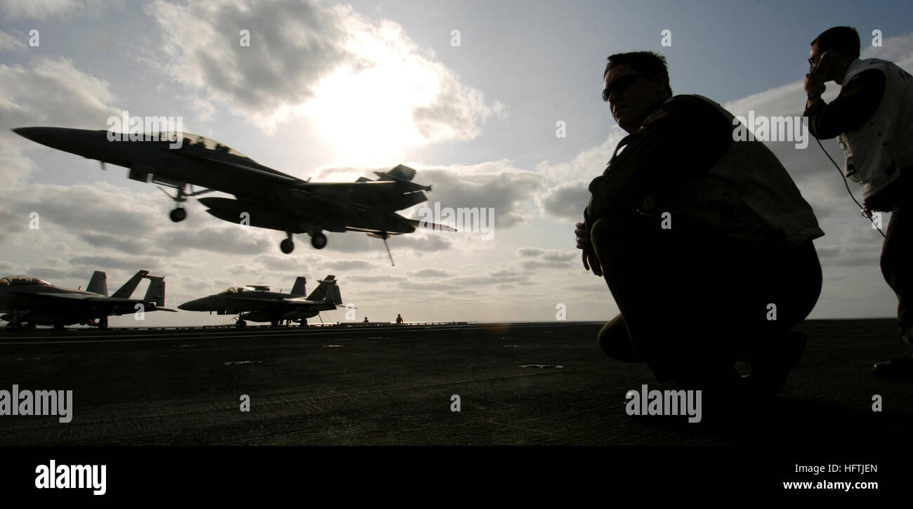 Landing signal officer platform hi-res stock photography and images - Alamy