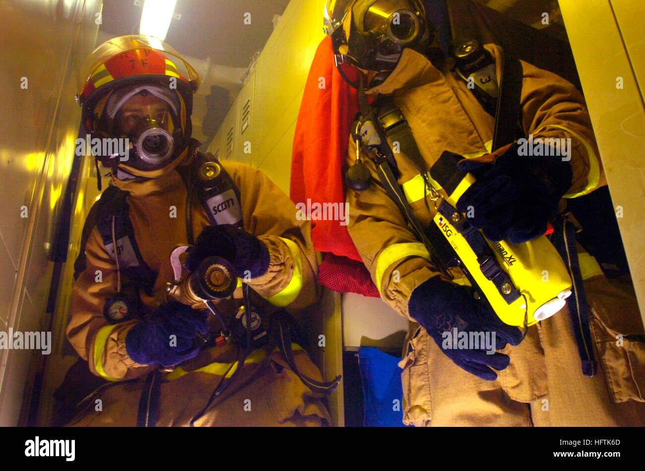 070404-N-7130B-187 SOUTH CHINA SEA (April 4, 2007) - A firefighting ...