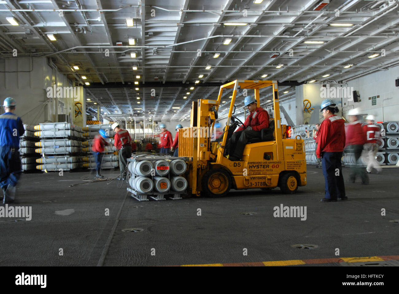 Usns flint t ae 32 hi-res stock photography and images - Alamy