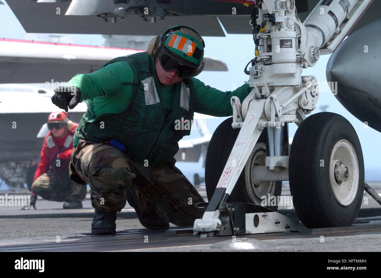 Cat catapult launch hi-res stock photography and images - Alamy