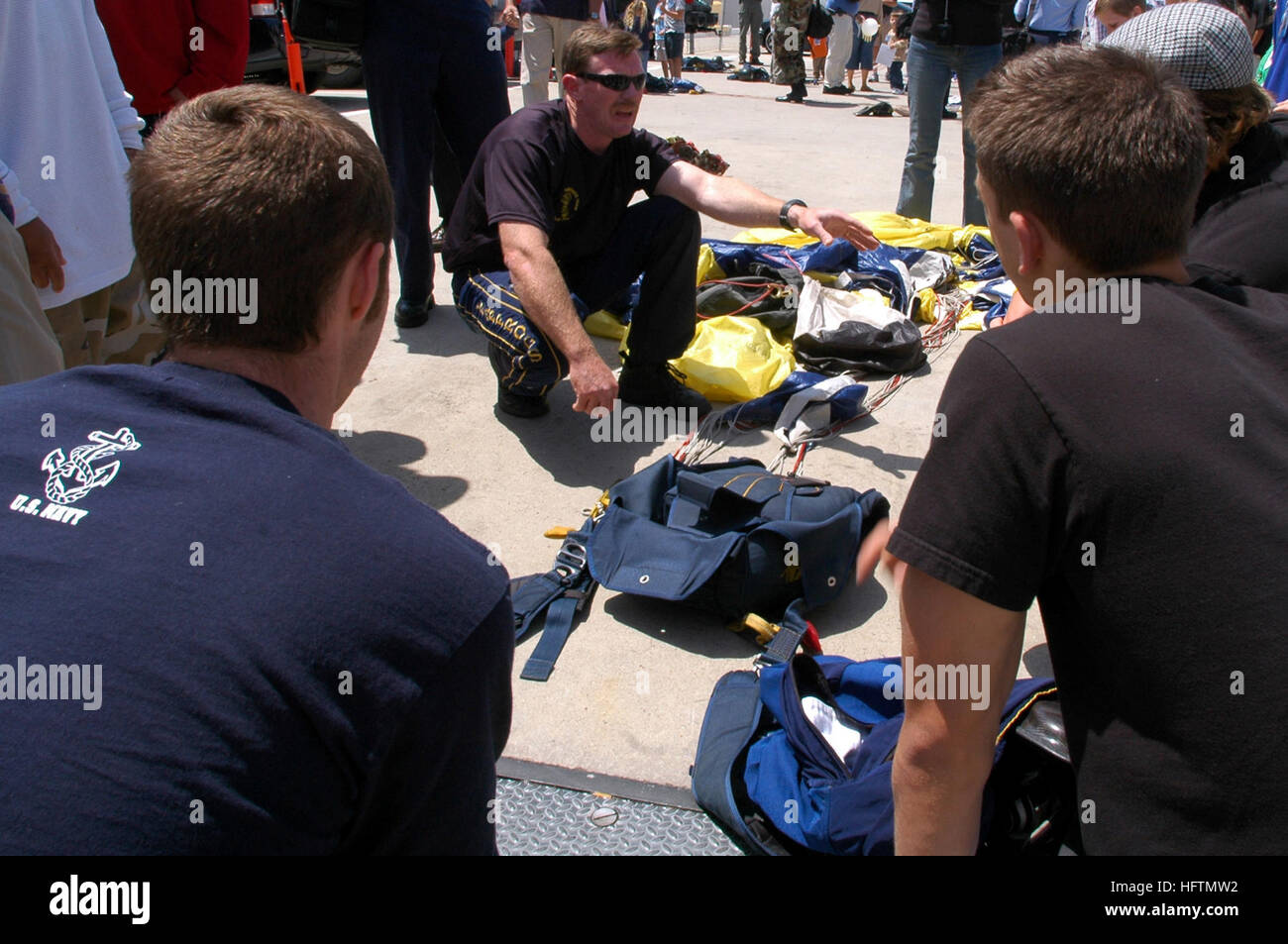 070426-N-4163T-290 SAN DIEGO (April 26, 2007) - Chief Special Warfare ...