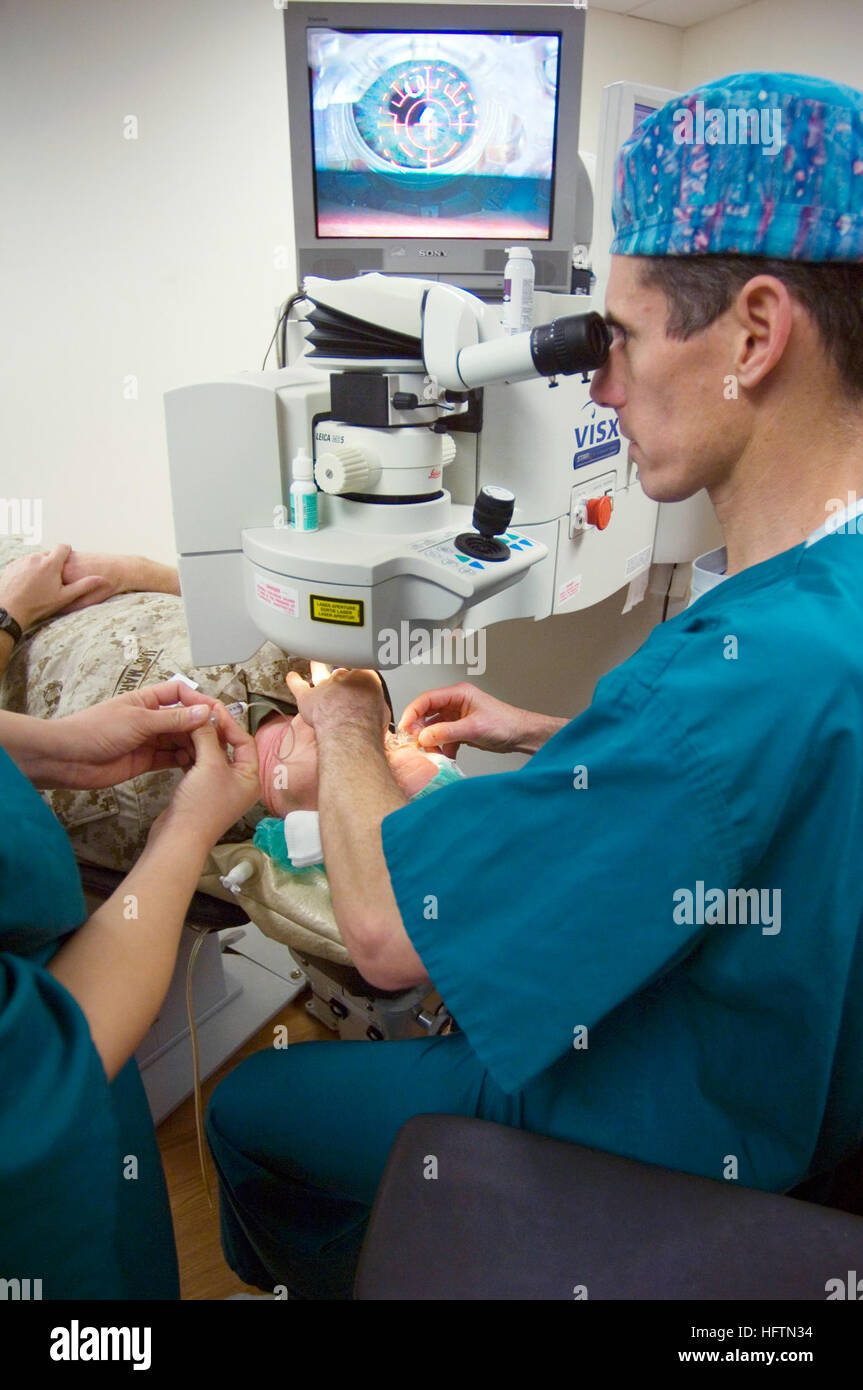 070501-N-5319A-007 BETHESDA, Md. (May 1, 2007) - Capt. Joseph Pasternak ...