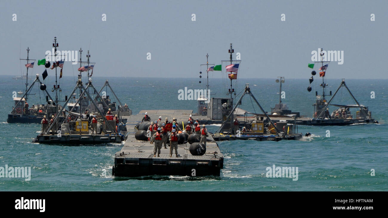080721-N-1424C-256 CAMP PENDLETON, Calif. (July 21, 2008) The Army ...