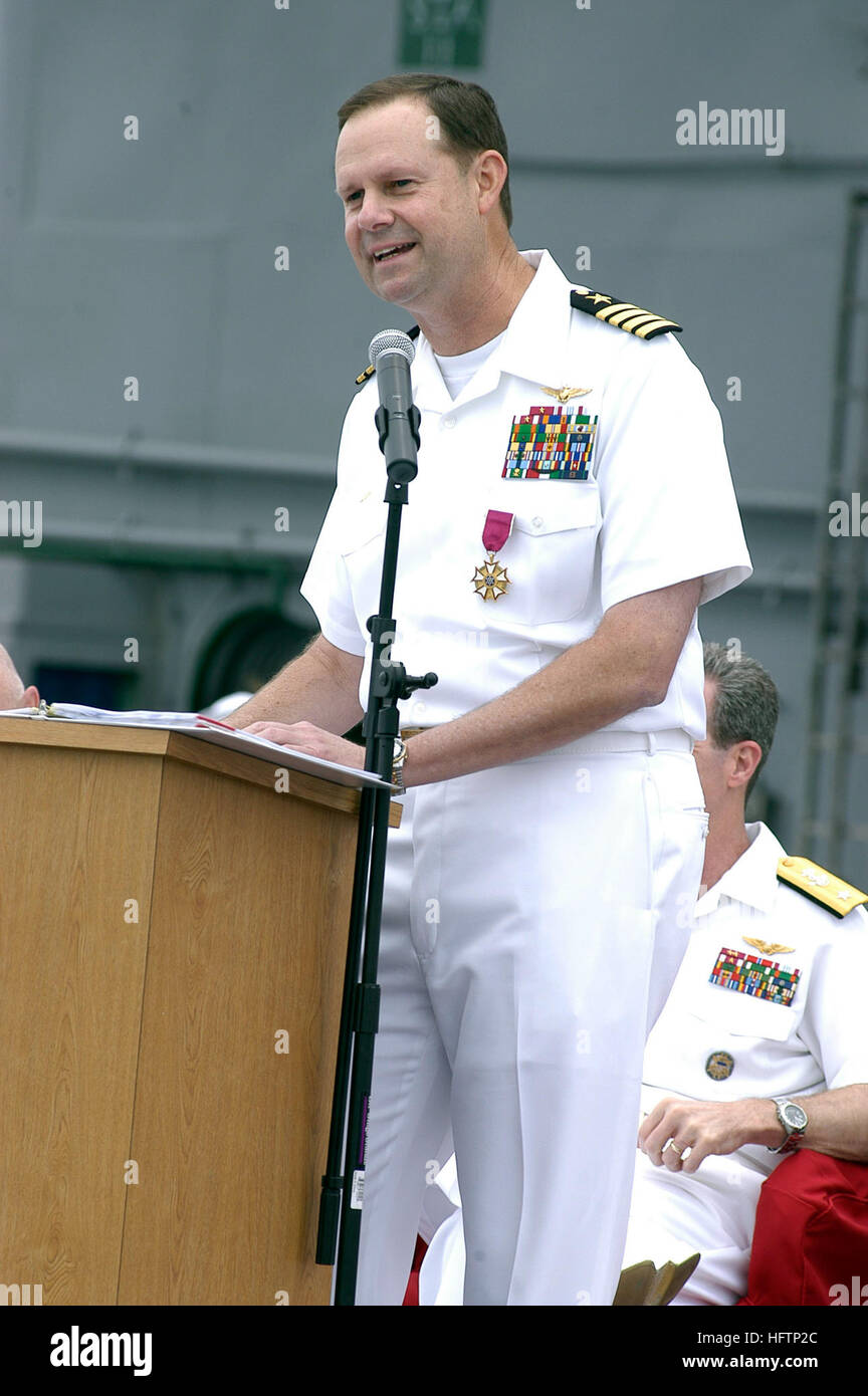 Uss kitty hawk cv 63 commanding officer hi-res stock photography and ...