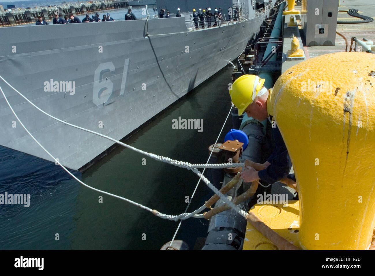 Uss ingraham ffg 61 hi-res stock photography and images - Alamy