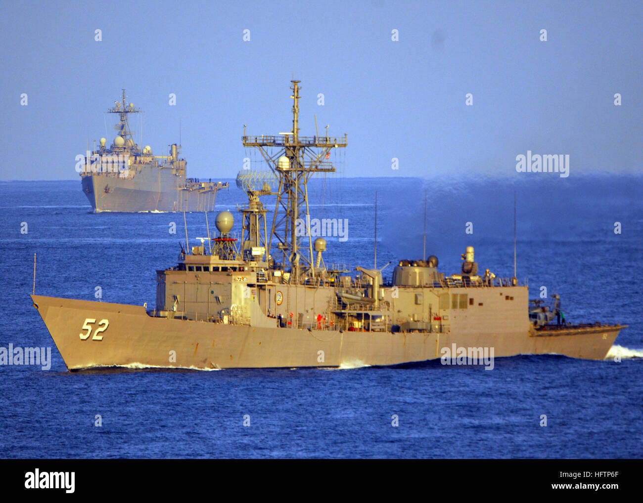 Guided missile frigate uss carr ffg 52 hi-res stock photography and ...