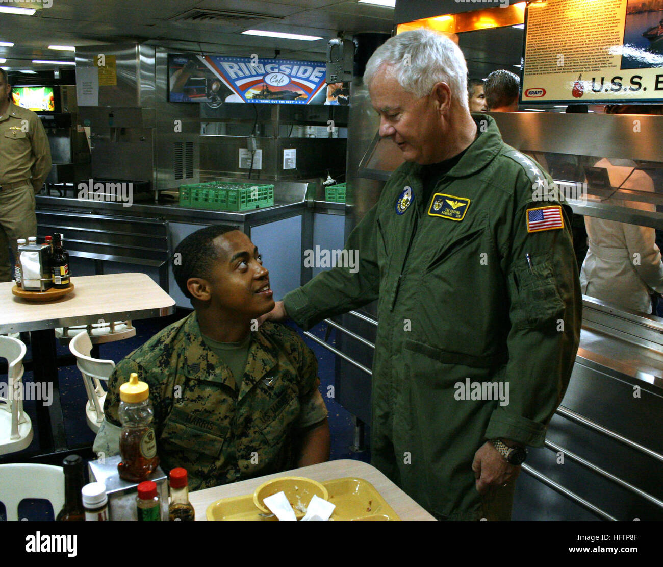 070522-N-1328S-001 PACIFIC OCEAN (May 22, 2007) Ð Commander, U.S. Navy ...