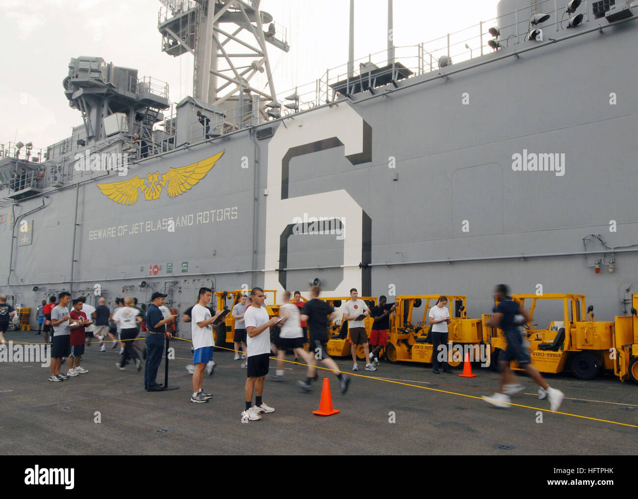 Amphibious assault ship uss bonhomme richard lhd 6 bhr hi-res stock ...