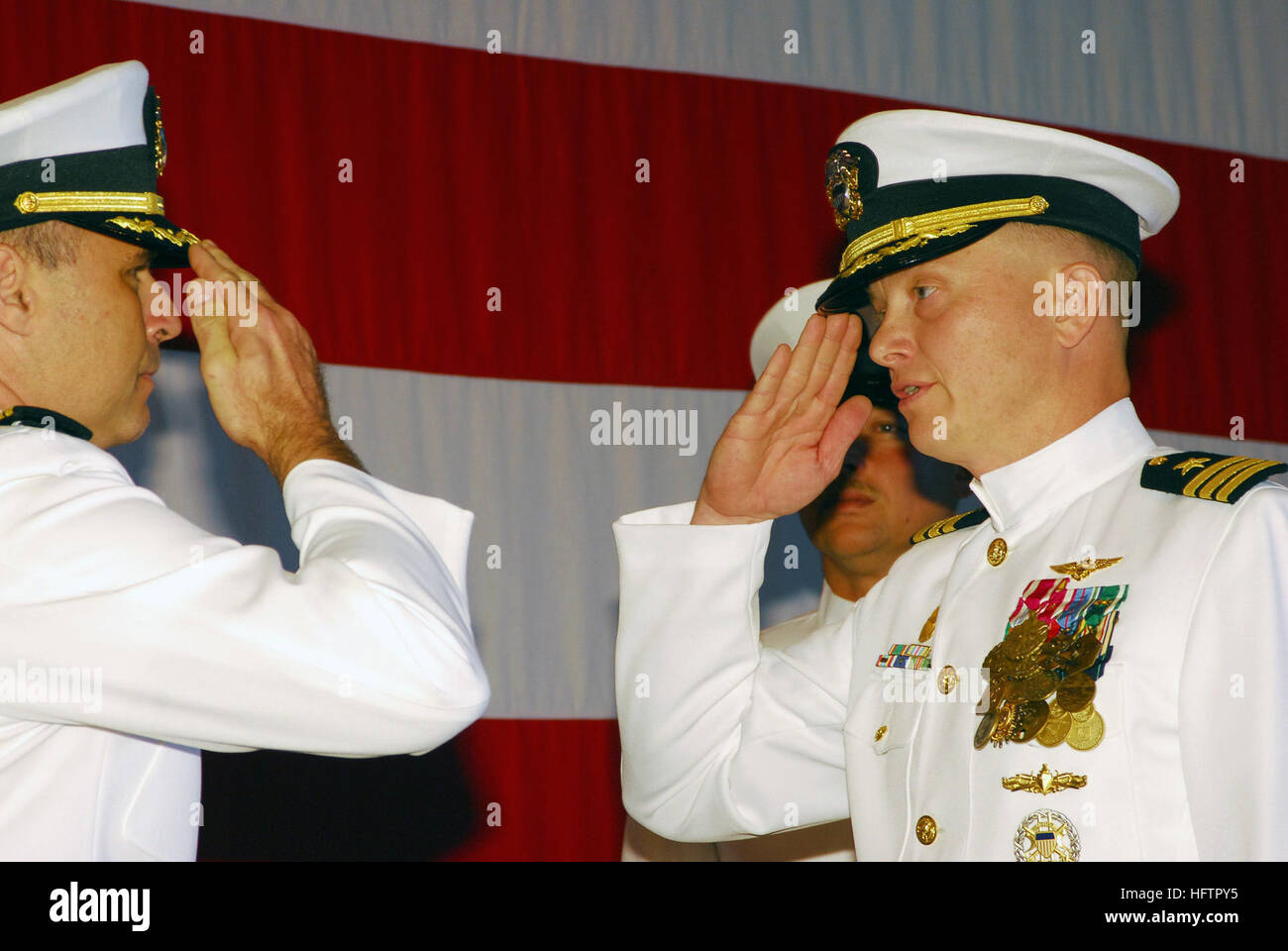 070607-N-3165S-095 NORFOLK, Va. (June 7, 2007) - Cmdr. Dan W. Brune ...