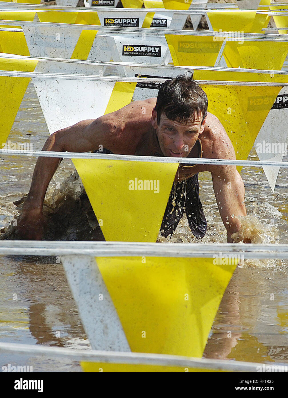 070610-N-4163T-035 Camp Pendleton, Calif. (June 10, 2007)Ñ Runners ...