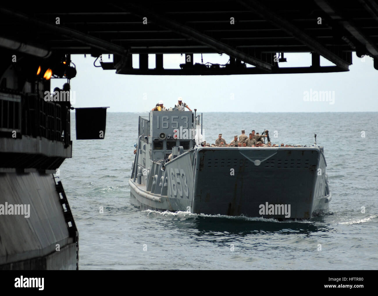 070615-N-0841E-051 ATLANTIC OCEAN (June 15, 2007) - Landing Craft ...