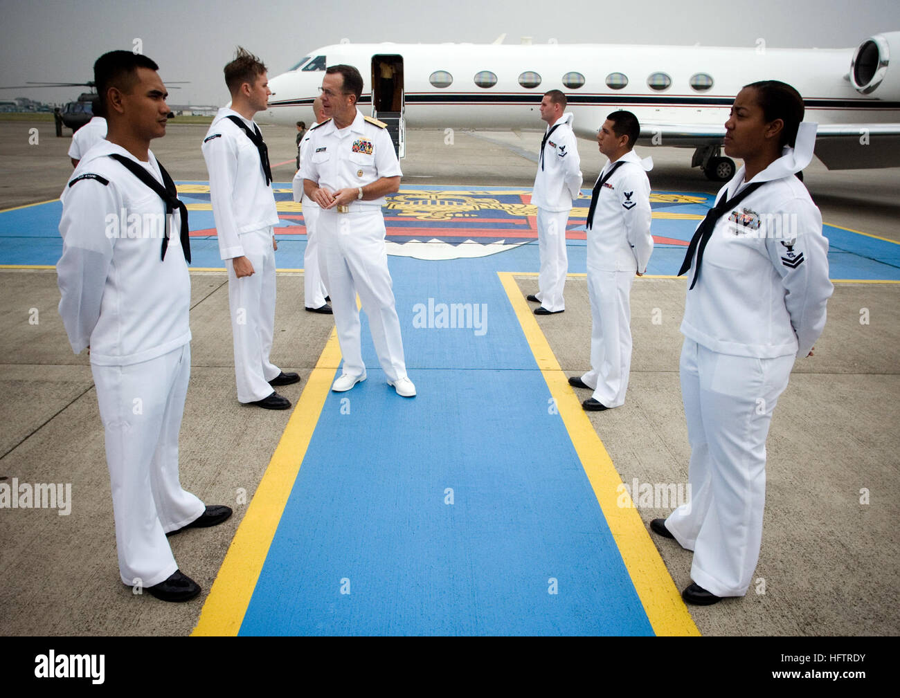 070619-N-0696M-233 ATSUGI, Japan (June 19, 2007) - Chief of Naval ...